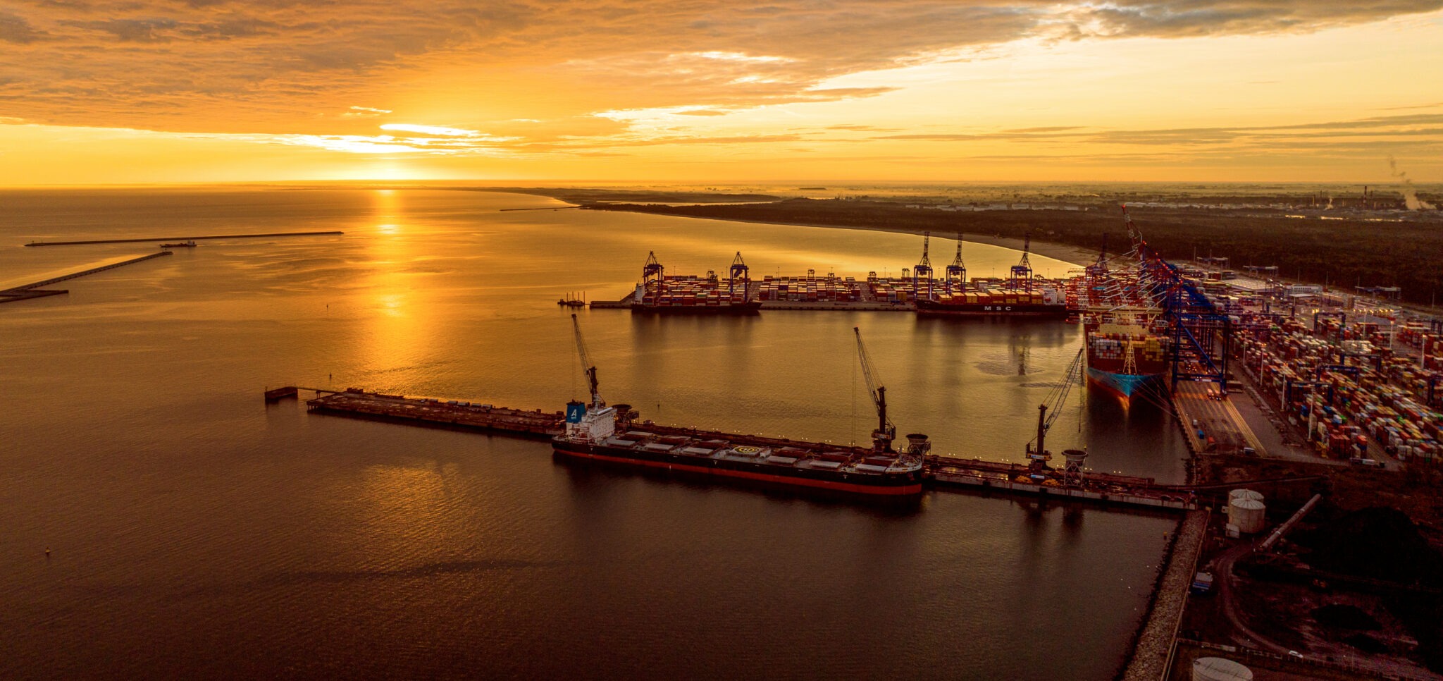 Port Północny W Port Gdańsk – 50 Lat Rozwoju Największego Polskiego Portu Morskiego - Marynistyka